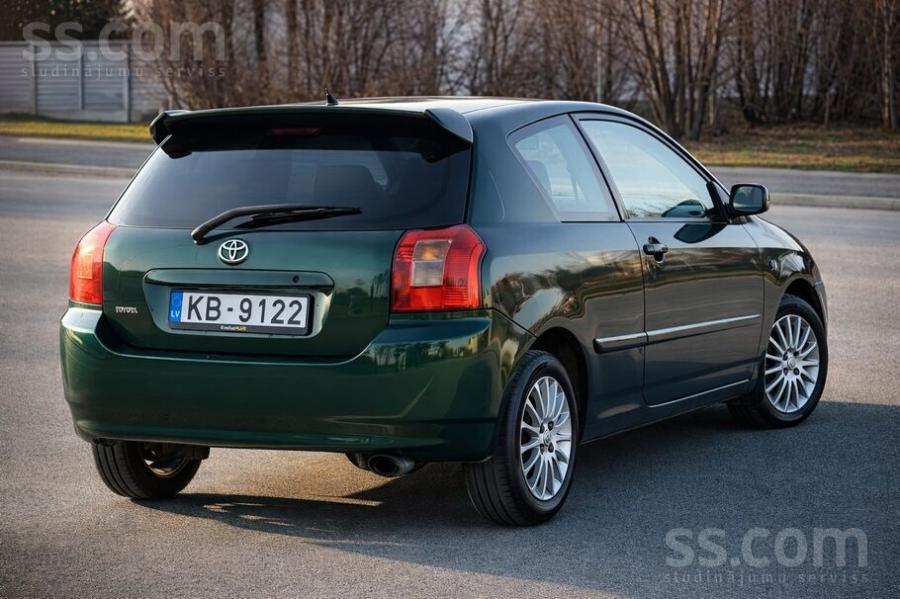 Zaļš Toyota Corolla 2004 Rīga, ar dzinēja tilpumu 2.00 L un nobraukumu 276 tūkst. km par 1600 €, foto 4 vietnē AUTOMOTO.COM.LV