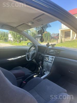 Zaļš Toyota Corolla 2004 Rīga, ar dzinēja tilpumu 2.00 L un nobraukumu 276 tūkst. km par 1600 €, foto 5 vietnē AUTOMOTO.COM.LV