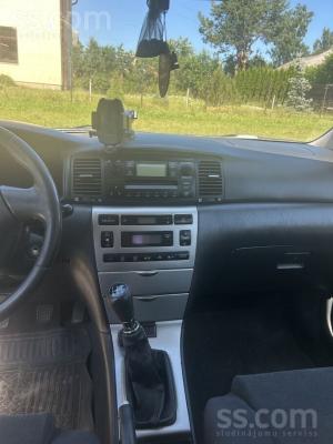 Zaļš Toyota Corolla 2004 Rīga, ar dzinēja tilpumu 2.00 L un nobraukumu 276 tūkst. km par 1600 €, foto 7 vietnē AUTOMOTO.COM.LV
