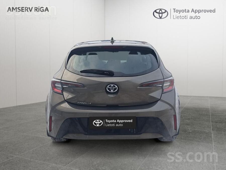 Zaļš Toyota Corolla 2019 Rīga, ar dzinēja tilpumu 1.20 L un nobraukumu 75 tūkst. km par 14500 €, foto 6 vietnē AUTOMOTO.COM.LV