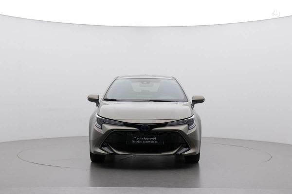 Green Toyota Corolla 2020 in Vilnius, with an engine capacity of 1.80 L and mileage of 70 thousand km for 20900 €, photo 6 on AUTOMOTO.COM.LV