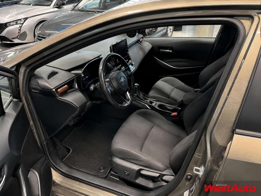 Zaļš Toyota Corolla 2021 Klaipėda, ar dzinēja tilpumu 1.80 L un nobraukumu 104 tūkst. km par 17956 €, foto 5 vietnē AUTOMOTO.COM.LV