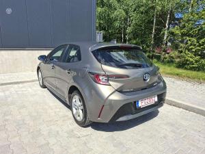 Green Toyota Corolla 2022 in Vilnius, with an engine capacity of 1.80 L and mileage of 166 thousand km for 14750 €, photo 8 on AUTOMOTO.COM.LV