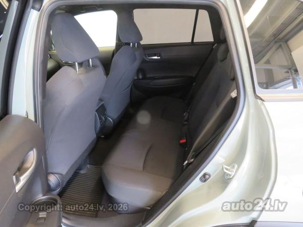 Zaļš Toyota Corolla 2023 Tallina, ar dzinēja tilpumu 1.99 L un nobraukumu 46 tūkst. km par 27400 €, foto 6 vietnē AUTOMOTO.COM.LV
