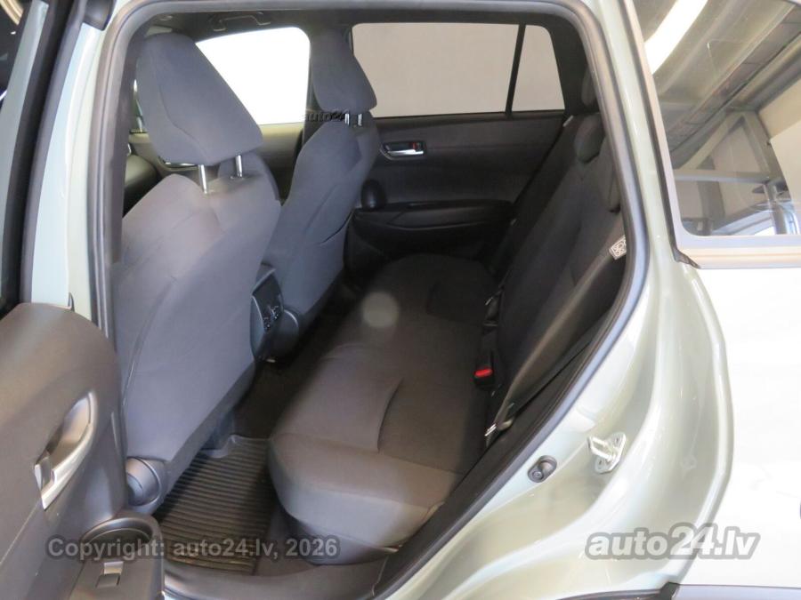 Zaļš Toyota Corolla 2023 Tallina, ar dzinēja tilpumu 1.99 L un nobraukumu 46 tūkst. km par 27400 €, foto 6 vietnē AUTOMOTO.COM.LV