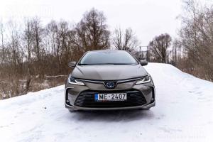 Zaļš Toyota Corolla 2019 Jelgava, ar dzinēja tilpumu 1.80 L un nobraukumu 85 tūkst. km par 18000 €, foto  vietnē AUTOMOTO.COM.LV