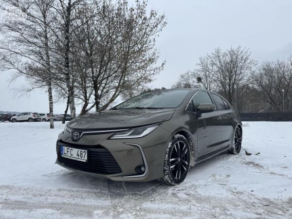 Zaļš Toyota Corolla 2019 Kauņa, ar dzinēja tilpumu 1.60 L un nobraukumu 237 tūkst. km par 12600 €, foto 1 vietnē AUTOMOTO.COM.LV