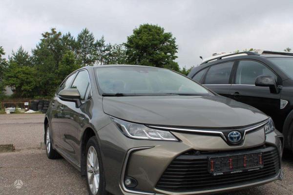 Zaļš Toyota Corolla 2019 Alīta, ar dzinēja tilpumu 1.80 L un nobraukumu 140 tūkst. km par 15300 €, foto 1 vietnē AUTOMOTO.COM.LV