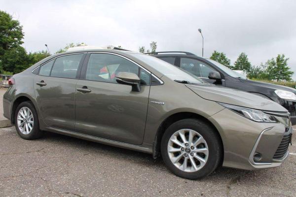 Zaļš Toyota Corolla 2019 Alīta, ar dzinēja tilpumu 1.80 L un nobraukumu 140 tūkst. km par 15300 €, foto 5 vietnē AUTOMOTO.COM.LV