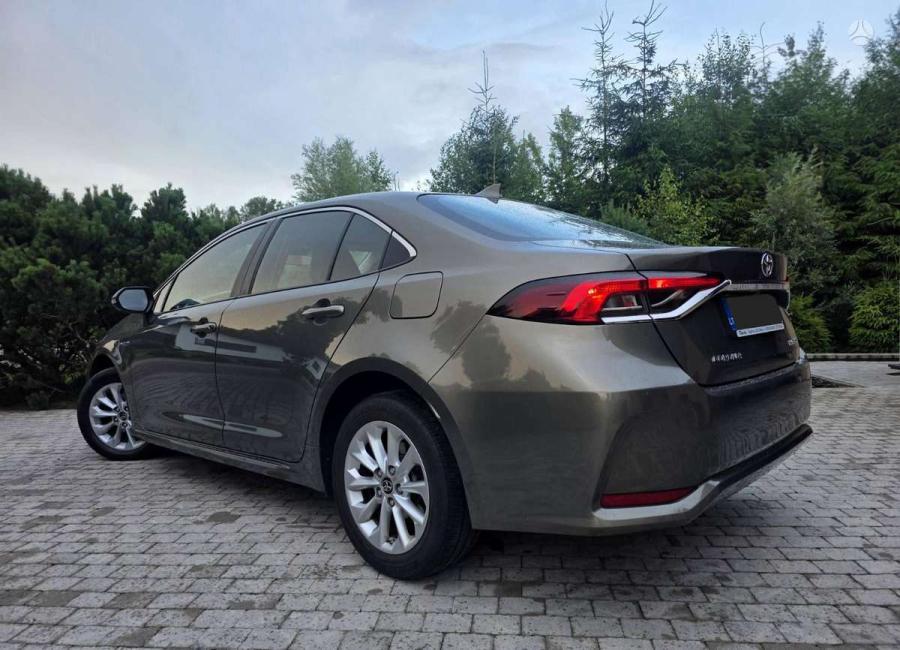 Zaļš Toyota Corolla 2019 Utena, ar dzinēja tilpumu 1.80 L un nobraukumu 157 tūkst. km par 13900 €, foto 4 vietnē AUTOMOTO.COM.LV