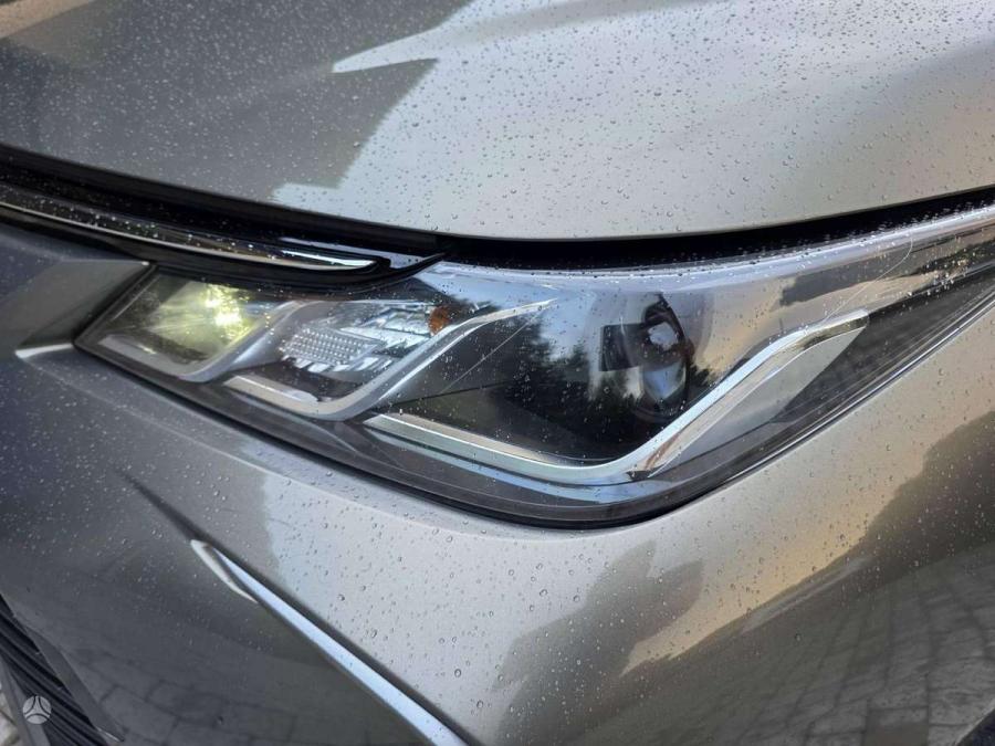 Zaļš Toyota Corolla 2019 Utena, ar dzinēja tilpumu 1.80 L un nobraukumu 157 tūkst. km par 13900 €, foto 25 vietnē AUTOMOTO.COM.LV