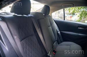 Green Toyota Corolla 2019 in Riga, with an engine capacity of 1.60 L and mileage of 100 thousand km for 12990 €, photo 9 on AUTOMOTO.COM.LV