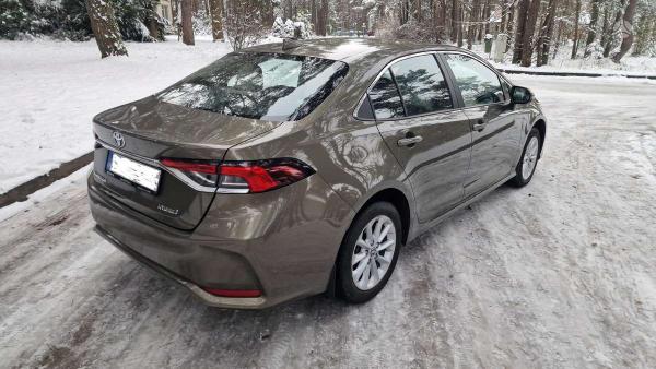 Green Toyota Corolla 2020 in Kaunas, with an engine capacity of 1.80 L and mileage of 66 thousand km for 17500 €, photo 5 on AUTOMOTO.COM.LV