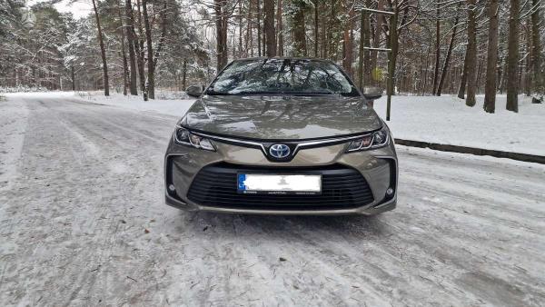 Green Toyota Corolla 2020 in Kaunas, with an engine capacity of 1.80 L and mileage of 66 thousand km for 17500 €, photo 8 on AUTOMOTO.COM.LV