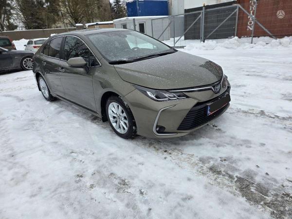 Zaļš Toyota Corolla 2020 Kauņa, ar dzinēja tilpumu 1.60 L un nobraukumu 121 tūkst. km par 11499 €, foto 1 vietnē AUTOMOTO.COM.LV