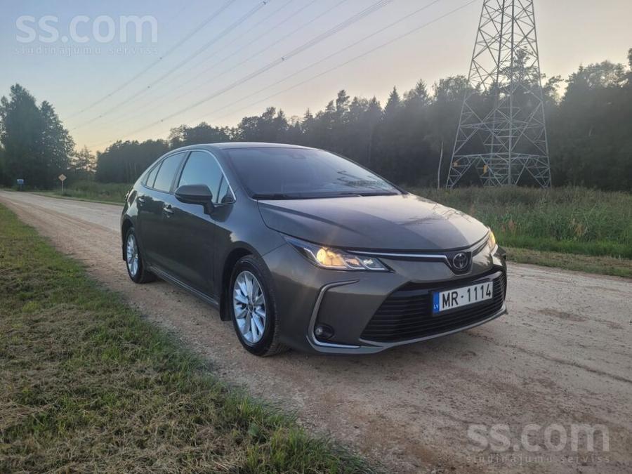 Zaļš Toyota Corolla 2020 Rīga, ar dzinēja tilpumu 1.60 L un nobraukumu 102 tūkst. km par 14500 €, foto 4 vietnē AUTOMOTO.COM.LV