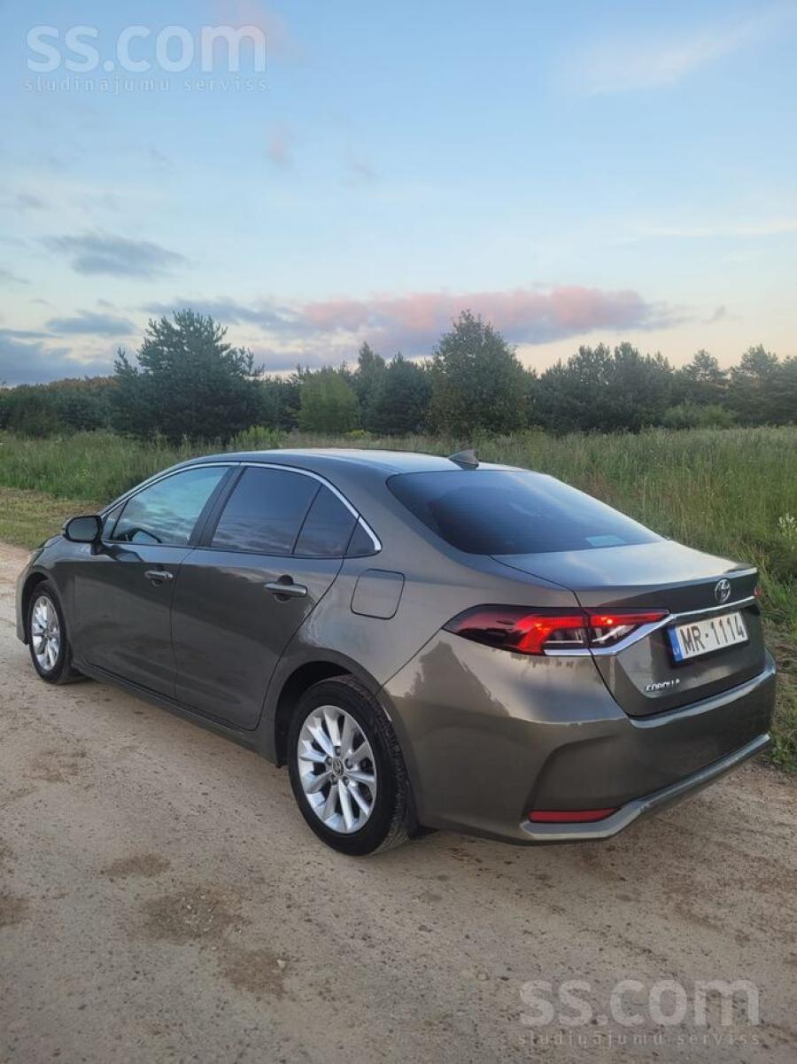 Zaļš Toyota Corolla 2020 Rīga, ar dzinēja tilpumu 1.60 L un nobraukumu 102 tūkst. km par 14500 €, foto 5 vietnē AUTOMOTO.COM.LV