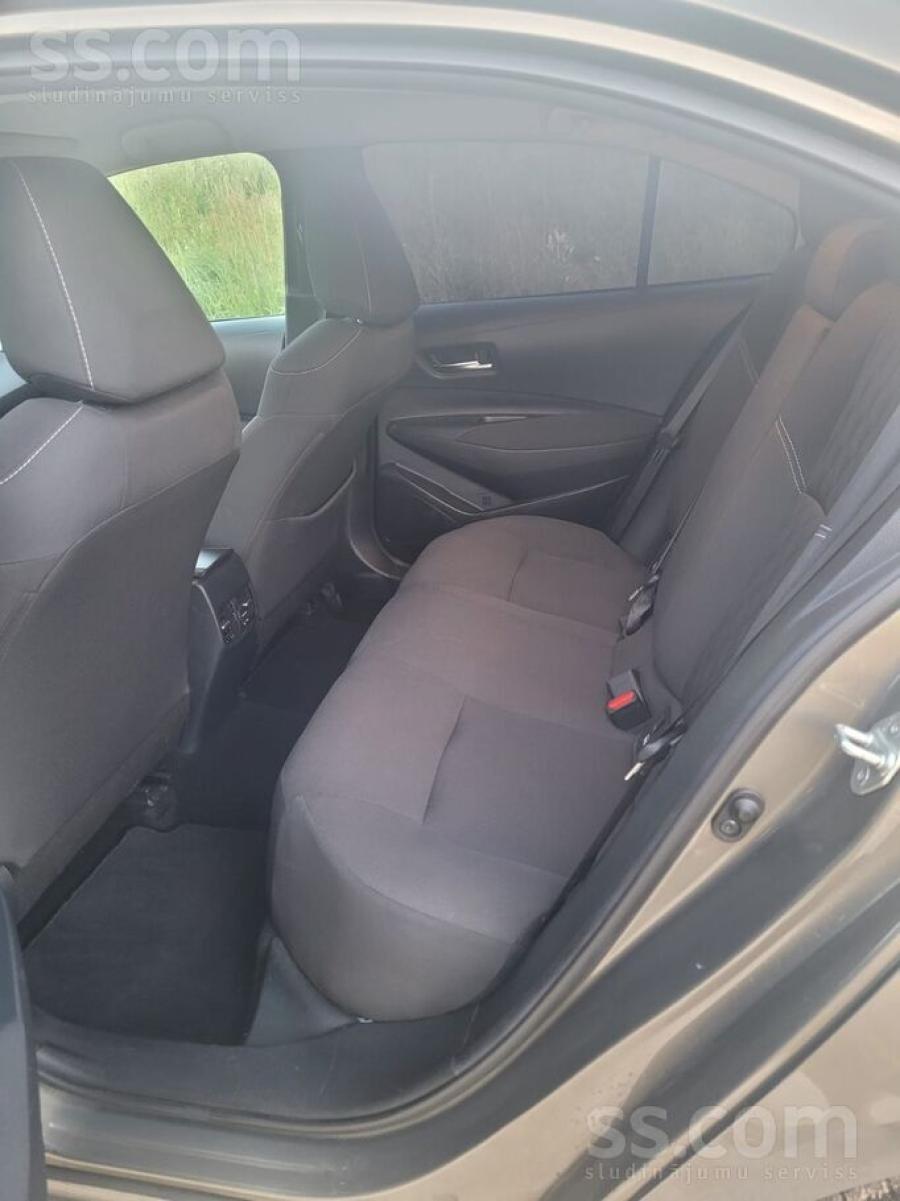 Zaļš Toyota Corolla 2020 Rīga, ar dzinēja tilpumu 1.60 L un nobraukumu 102 tūkst. km par 14500 €, foto 9 vietnē AUTOMOTO.COM.LV