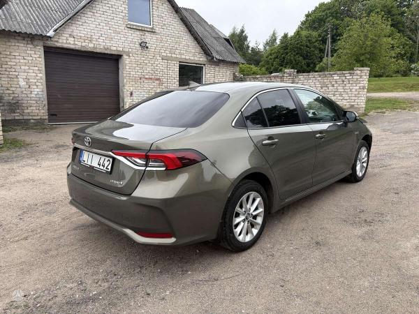 Zaļš Toyota Corolla 2020 Raseiniai, ar dzinēja tilpumu 1.80 L un nobraukumu 119 tūkst. km par 6500 €, foto 3 vietnē AUTOMOTO.COM.LV