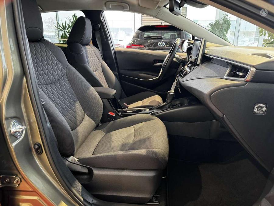 Zaļš Toyota Corolla 2021 Šauļi, ar dzinēja tilpumu 1.49 L un nobraukumu 42 tūkst. km par 17900 €, foto 25 vietnē AUTOMOTO.COM.LV