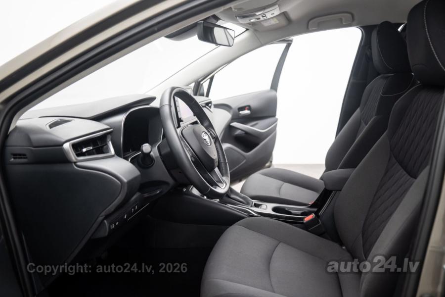 Zaļš Toyota Corolla 2021 Tallina, ar dzinēja tilpumu 1.80 L un nobraukumu 65 tūkst. km par 19999 €, foto 8 vietnē AUTOMOTO.COM.LV