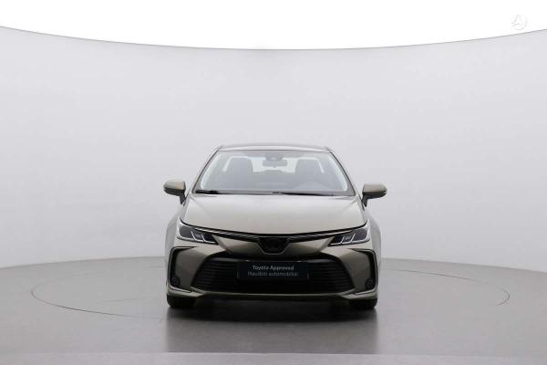 Green Toyota Corolla 2021 in Vilnius, with an engine capacity of 1.49 L and mileage of 77 thousand km for 16900 €, photo 6 on AUTOMOTO.COM.LV