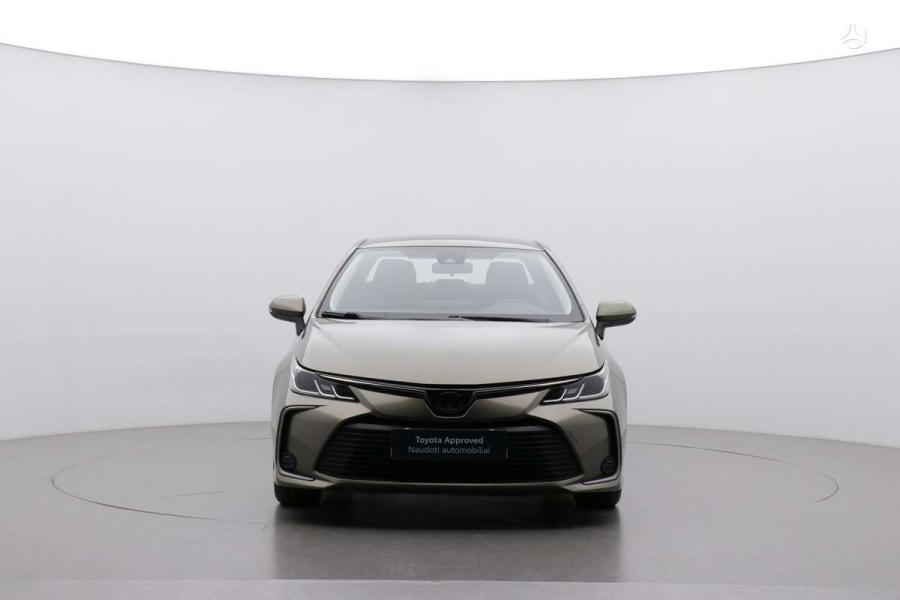 Green Toyota Corolla 2021 in Vilnius, with an engine capacity of 1.49 L and mileage of 77 thousand km for 16900 €, photo 7 on AUTOMOTO.COM.LV