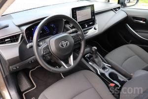 Green Toyota Corolla 2022 in Riga, with an engine capacity of 1.80 L and mileage of 167 thousand km for 15900 €, photo 15 on AUTOMOTO.COM.LV