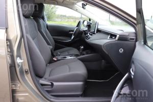 Green Toyota Corolla 2022 in Riga, with an engine capacity of 1.80 L and mileage of 167 thousand km for 15900 €, photo 20 on AUTOMOTO.COM.LV