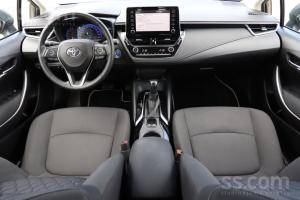 Green Toyota Corolla 2022 in Riga, with an engine capacity of 1.80 L and mileage of 167 thousand km for 15900 €, photo 21 on AUTOMOTO.COM.LV