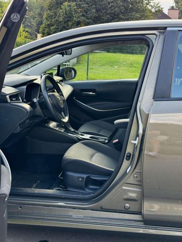 Zaļš Toyota Corolla 2022 Viļņa, ar dzinēja tilpumu 1.49 L un nobraukumu 21 tūkst. km par 17900 €, foto 10 vietnē AUTOMOTO.COM.LV