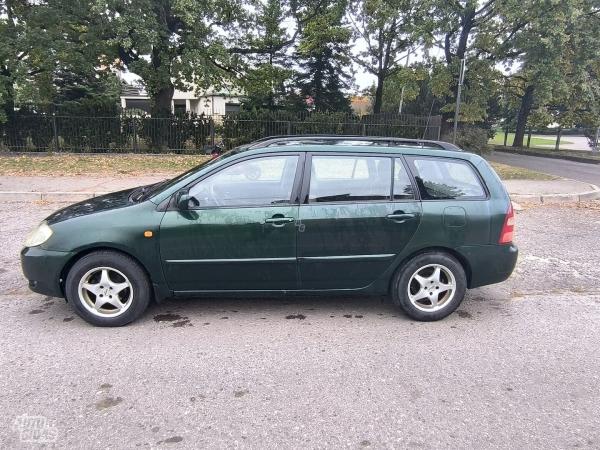 Zaļš Toyota Corolla 2003 Kauņa, ar dzinēja tilpumu 1.40 L un nobraukumu 185 tūkst. km par 1650 €, foto 4 vietnē AUTOMOTO.COM.LV