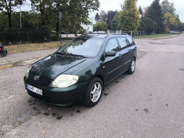 Zaļš Toyota Corolla 2003 Kauņa, ar dzinēja tilpumu 1.40 L un nobraukumu 185 tūkst. km par 1650 €, foto 1 vietnē AUTOMOTO.COM.LV
