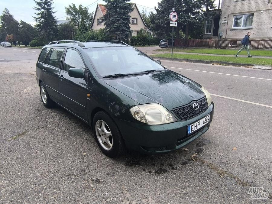 Zaļš Toyota Corolla 2003 Kauņa, ar dzinēja tilpumu 1.40 L un nobraukumu 185 tūkst. km par 1650 €, foto 4 vietnē AUTOMOTO.COM.LV