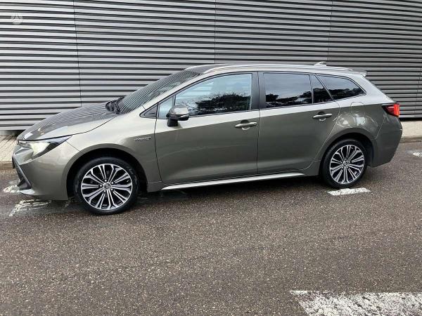 Zaļš Toyota Corolla 2019 Viļņa, ar dzinēja tilpumu 1.80 L un nobraukumu 141 tūkst. km par 16500 €, foto 3 vietnē AUTOMOTO.COM.LV