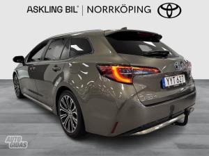 Green Toyota Corolla 2019 in Kaunas, with an engine capacity of 0.00 L and mileage of 71 thousand km for 23944 €, photo 3 on AUTOMOTO.COM.LV