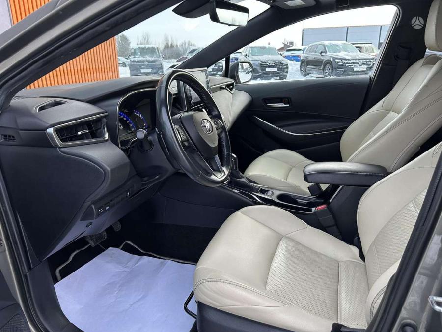 Zaļš Toyota Corolla 2019 Viļņa, ar dzinēja tilpumu 1.99 L un nobraukumu 108 tūkst. km par 20600 €, foto 5 vietnē AUTOMOTO.COM.LV