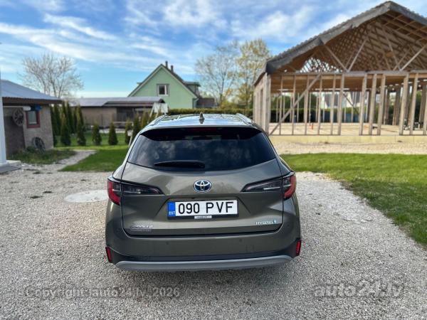 Зеленый Тойота Королла 2019 в Таллин, объемом двигателя 1.80 л и пробегом 120 тыс. км за 18300 €, фото 4 на AUTOMOTO.COM.LV