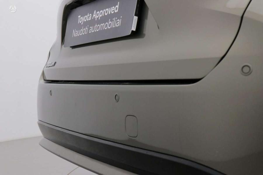 Zaļš Toyota Corolla 2019 Viļņa, ar dzinēja tilpumu 1.20 L un nobraukumu 63 tūkst. km par 15900 €, foto 21 vietnē AUTOMOTO.COM.LV