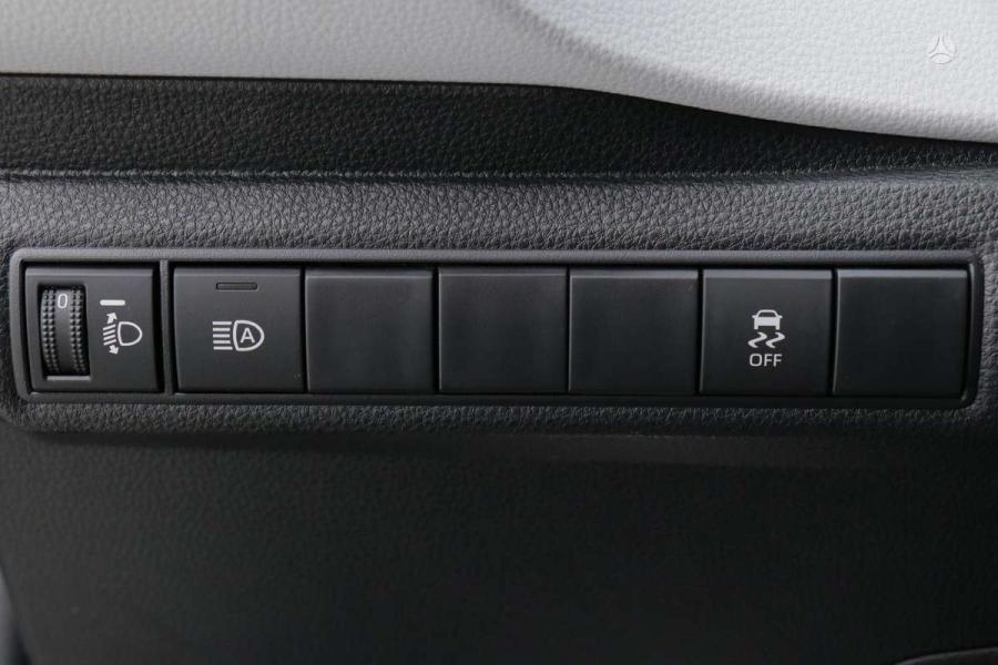 Zaļš Toyota Corolla 2019 Viļņa, ar dzinēja tilpumu 1.20 L un nobraukumu 63 tūkst. km par 15900 €, foto 22 vietnē AUTOMOTO.COM.LV