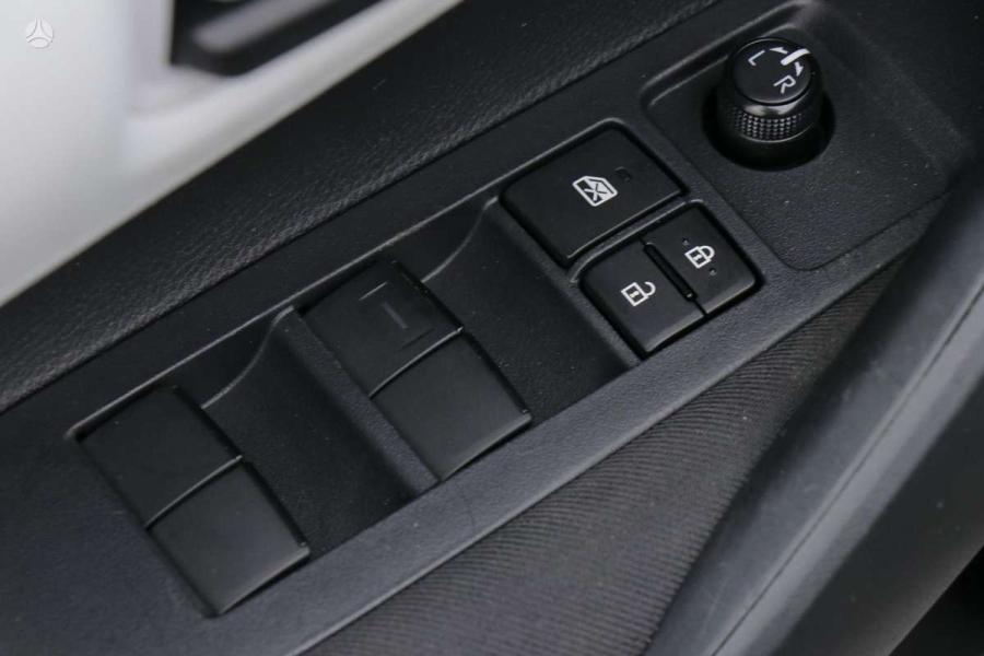Zaļš Toyota Corolla 2019 Viļņa, ar dzinēja tilpumu 1.20 L un nobraukumu 63 tūkst. km par 15900 €, foto 23 vietnē AUTOMOTO.COM.LV