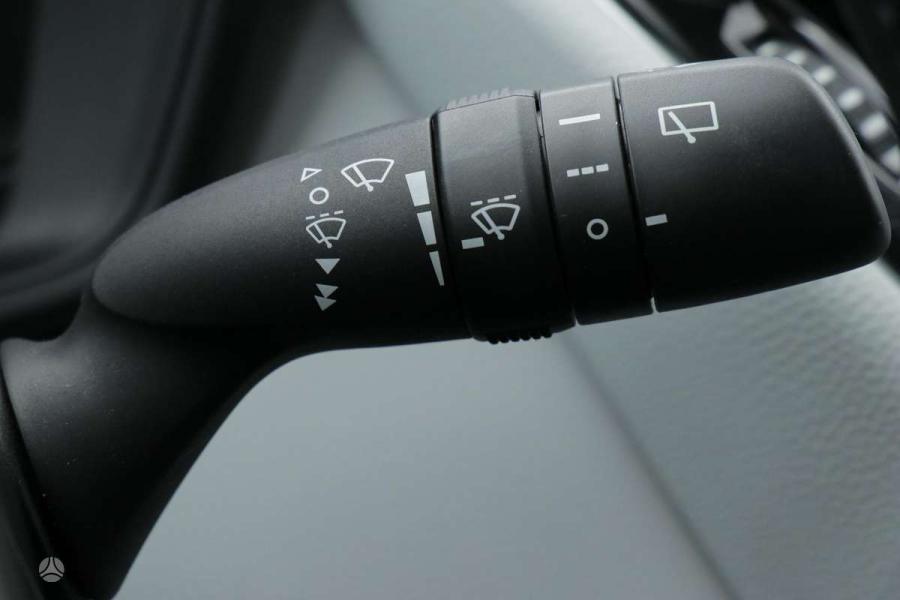 Zaļš Toyota Corolla 2019 Viļņa, ar dzinēja tilpumu 1.20 L un nobraukumu 63 tūkst. km par 15900 €, foto 25 vietnē AUTOMOTO.COM.LV