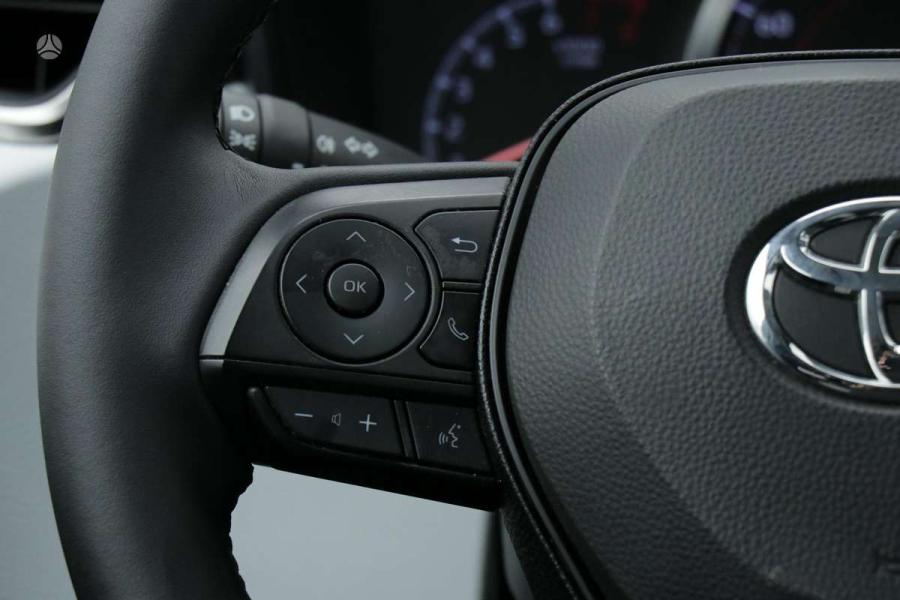 Zaļš Toyota Corolla 2019 Viļņa, ar dzinēja tilpumu 1.20 L un nobraukumu 63 tūkst. km par 15900 €, foto 26 vietnē AUTOMOTO.COM.LV