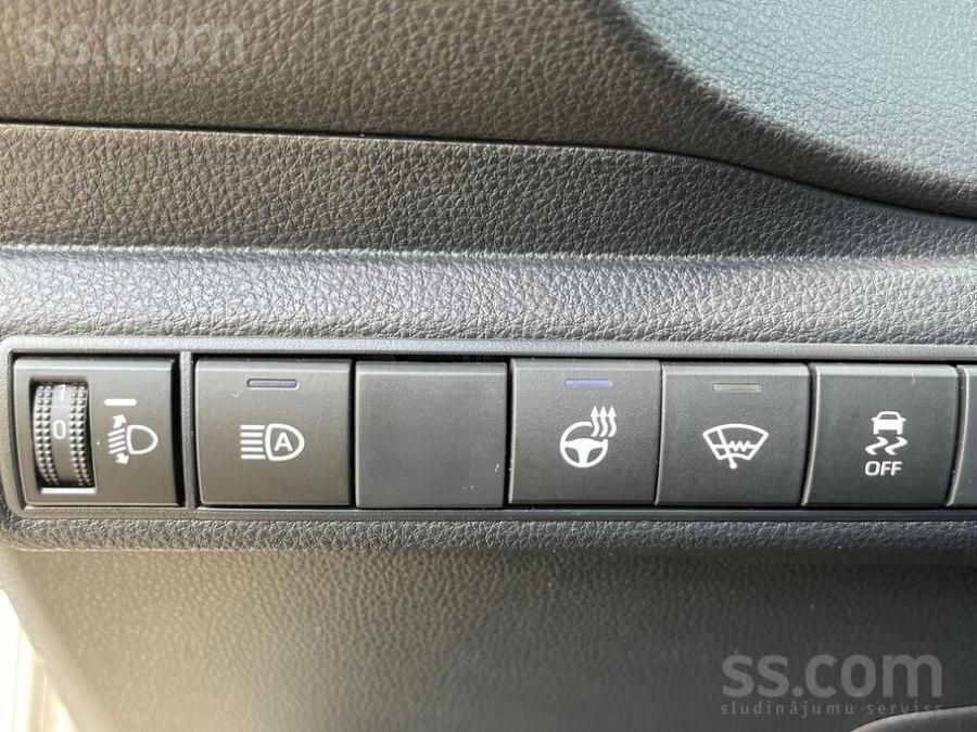 Zaļš Toyota Corolla 2019 Rīga, ar dzinēja tilpumu 1.80 L un nobraukumu 153 tūkst. km par 15990 €, foto 17 vietnē AUTOMOTO.COM.LV