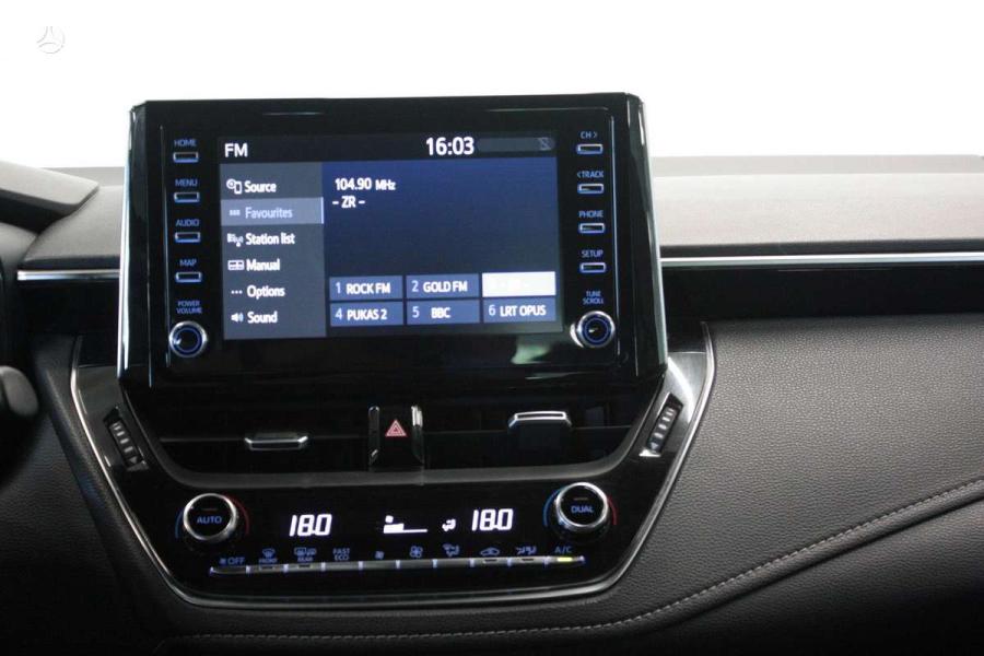 Green Toyota Corolla 2019 in Kaunas, with an engine capacity of 1.20 L and mileage of 171 thousand km for 14500 €, photo 15 on AUTOMOTO.COM.LV