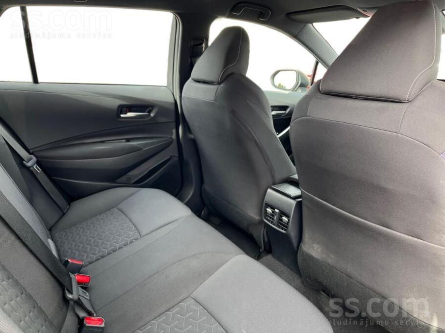 Zaļš Toyota Corolla 2019 Rīga, ar dzinēja tilpumu 1.20 L un nobraukumu 92 tūkst. km par 13990 €, foto 8 vietnē AUTOMOTO.COM.LV