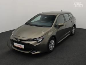 Green Toyota Corolla 2020 in Vilnius, with an engine capacity of 1.20 L and mileage of 168 thousand km for 11499 €, photo  on AUTOMOTO.COM.LV