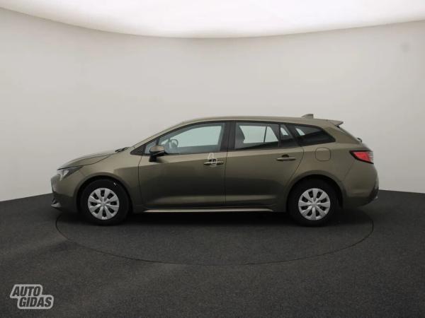 Green Toyota Corolla 2020 in Vilnius, with an engine capacity of 1.20 L and mileage of 168 thousand km for 11499 €, photo 6 on AUTOMOTO.COM.LV