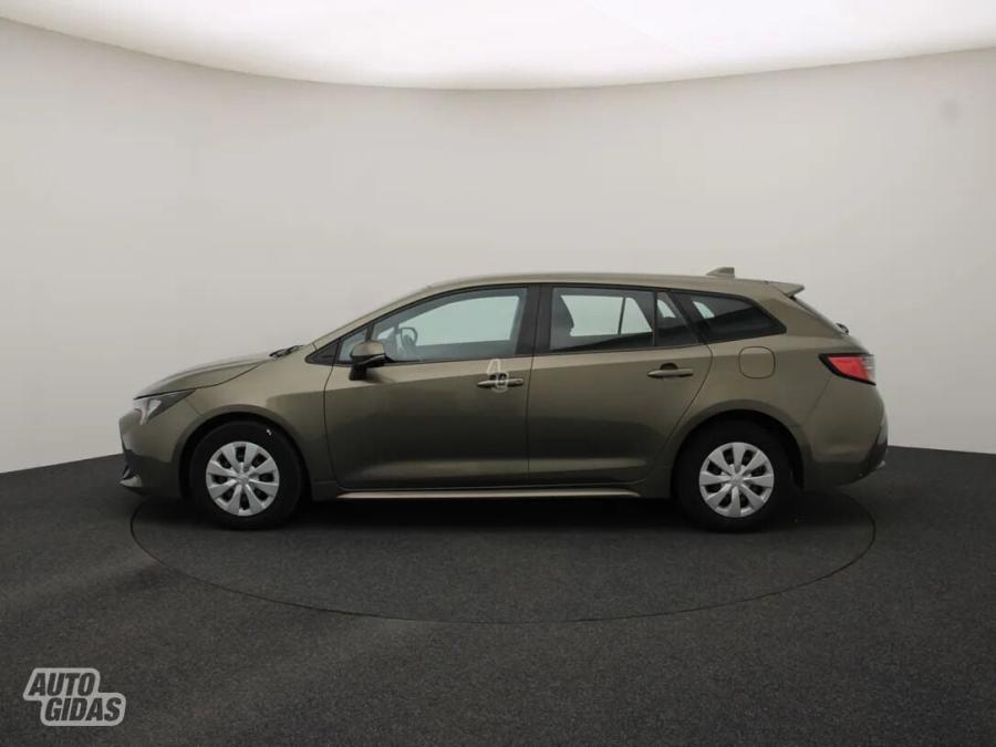 Green Toyota Corolla 2020 in Vilnius, with an engine capacity of 1.20 L and mileage of 168 thousand km for 11499 €, photo 7 on AUTOMOTO.COM.LV