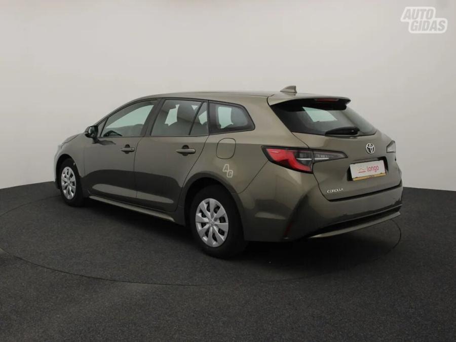 Green Toyota Corolla 2020 in Vilnius, with an engine capacity of 1.20 L and mileage of 168 thousand km for 11499 €, photo 8 on AUTOMOTO.COM.LV